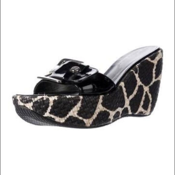 Stuart Weitzman | Shoes | Stuart Weitzman Clipper Giraffe Print ...